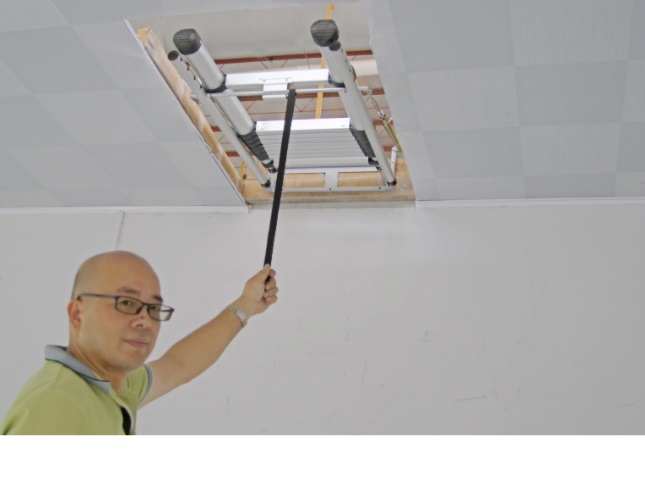 Escalera Altillo Telescópica Rebatible De Aluminio | Escaleras Mil